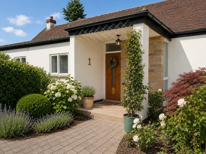 2 Bedroom Bungalow Set In Peaceful Gardens - Coventry
