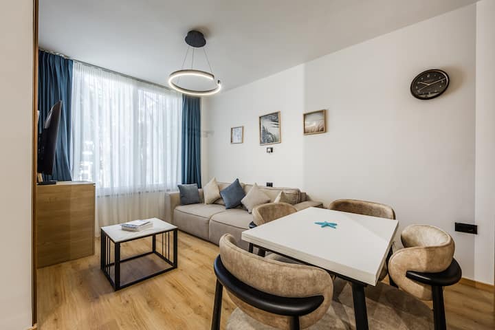 Sunny Shore Apartment | Beach Walk - Golem
