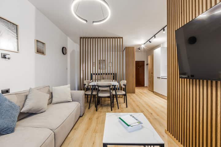 Sunny Shore Apartment | Beach Walk - Golem