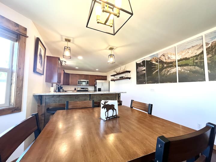 Beautiful Bozeman Home - Bozeman, MT