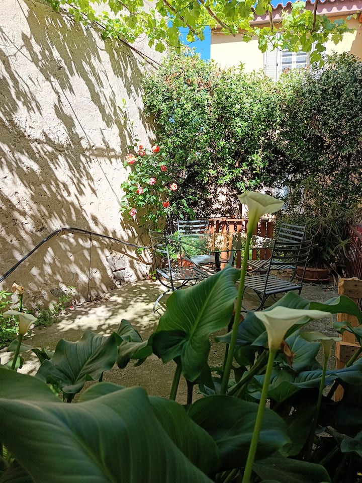 Family & Friends Garden Apartament - Orosei