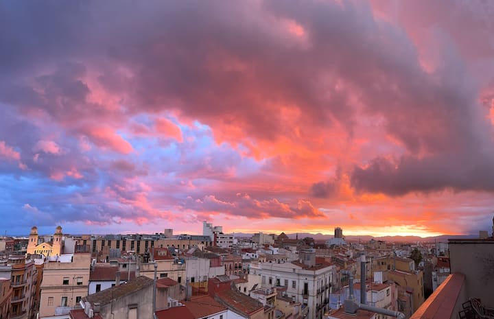Penthouse Over The Rooftops Of Tarragona - Catalogne