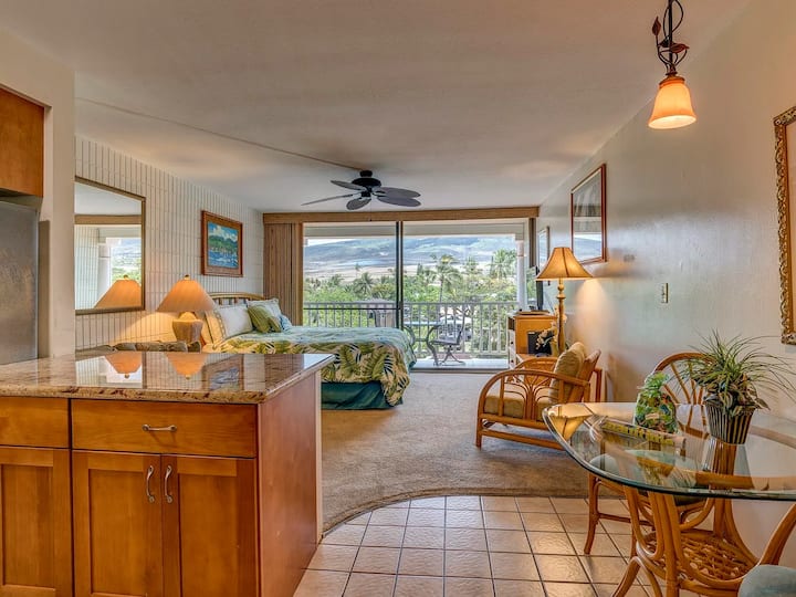 Maui Oceanfront Oasis | Lahaina Shores Condo - Lahaina, HI