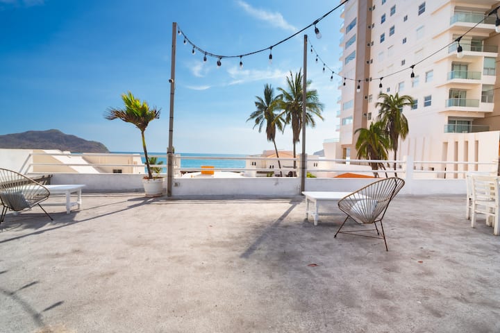 Hotel Steps Away From Beach 25 People Golden Zone - Mazatlán