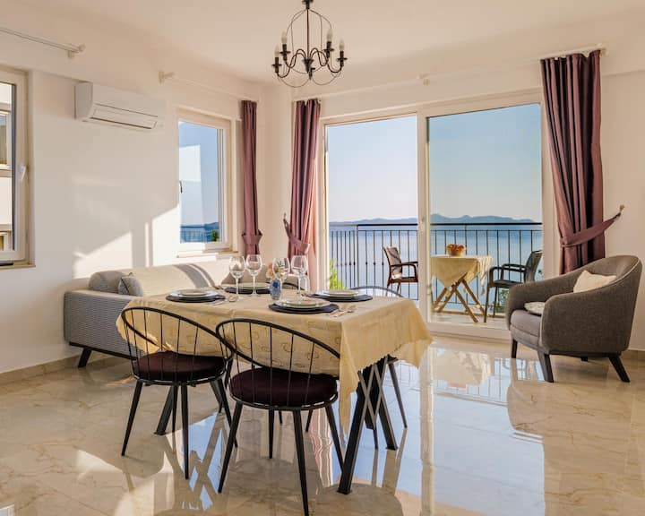 Kaş Ay Işığı Suit•deniz Manzaralı 2+1 - Kaş