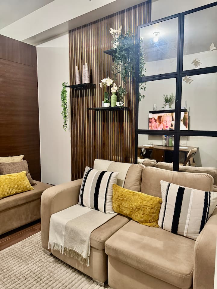 Air Residence, Air Mall, Makati, 4 Pax, Wifi - Philippines