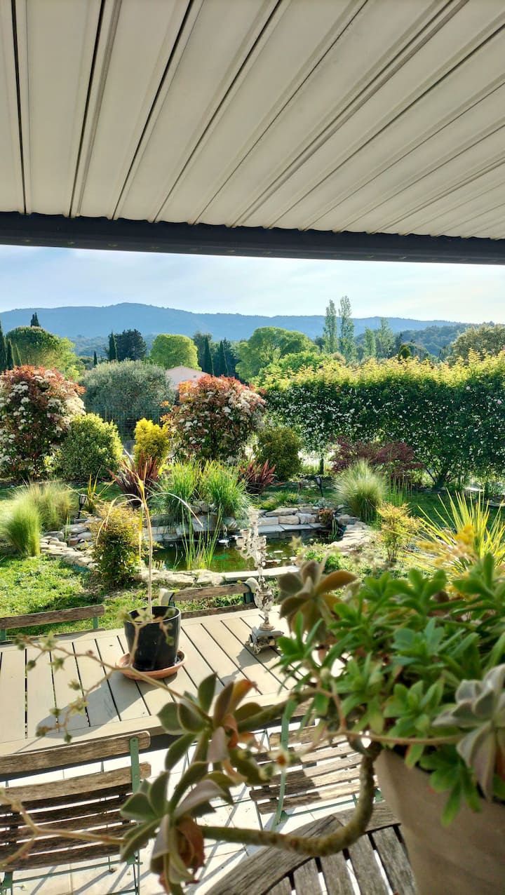Au Pied De La Colline - Cavaillon