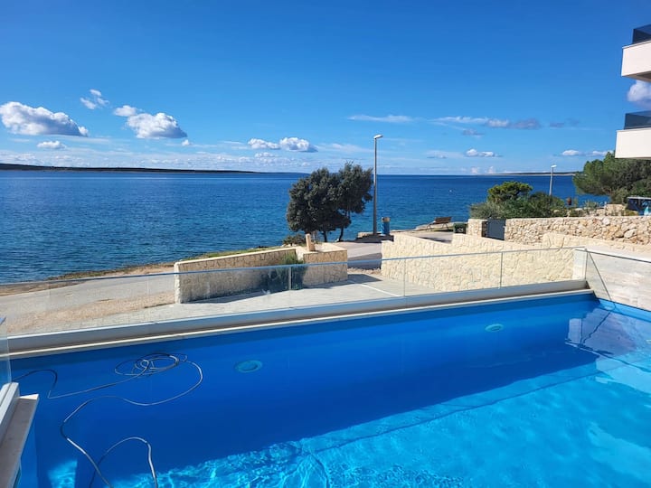 Lungo Mare 68a,mandre - Pag