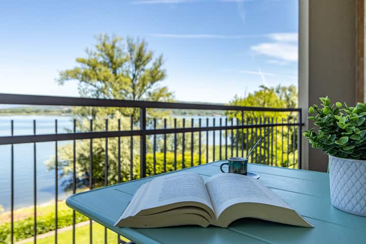 Lake View - Appartamento Con Terrazza Vista Lago - Arona, Italy