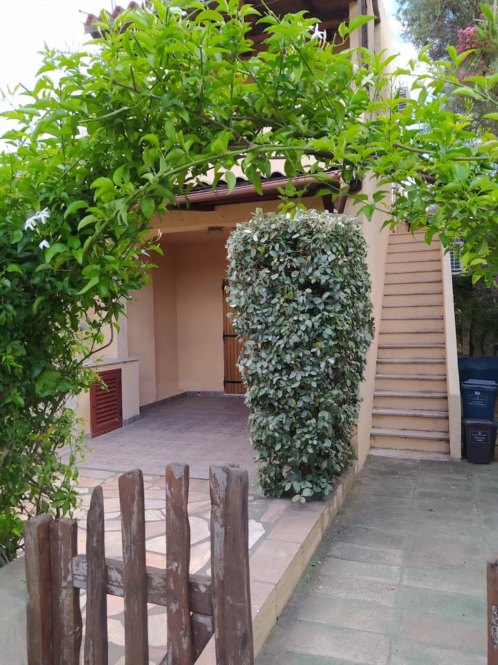 Graziosa Casetta Con Portico - San Teodoro