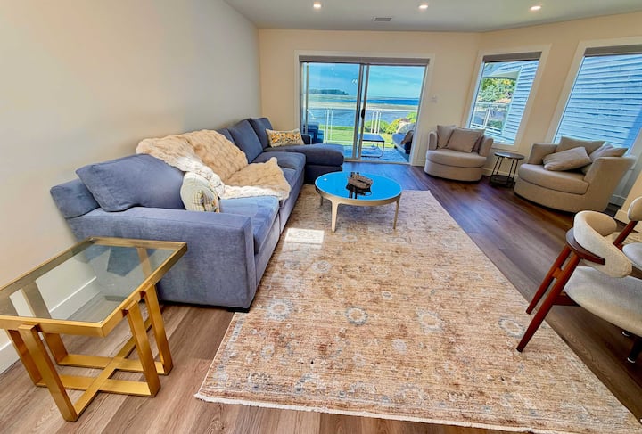Coastal Elegance - 2bdrm @ Pacific Shores - Parksville, British Columbia