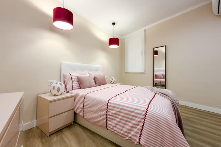 Cosy 2 Bedroom Apartment Next To La Rambla - Barcelona