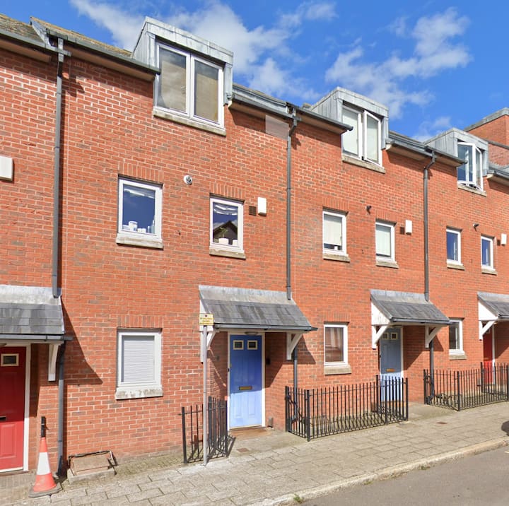 Modern Townhouse In Centre Of Exeter - Exeter
