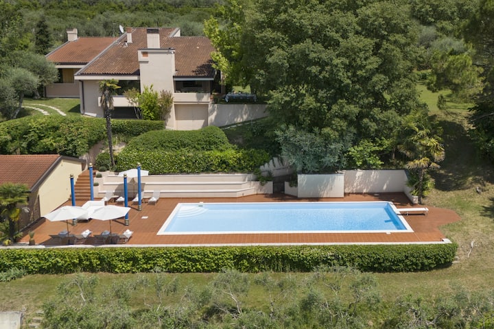 Villa Italiana With Private Pool - Castelnuovo del Garda