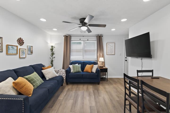 Fully Renovated House In Yorktown - Yorktown, VA