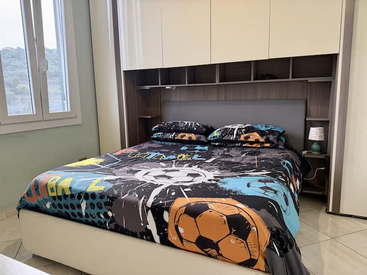 Host4u - Beautiful Apartment In Imperia Centre - Imperia