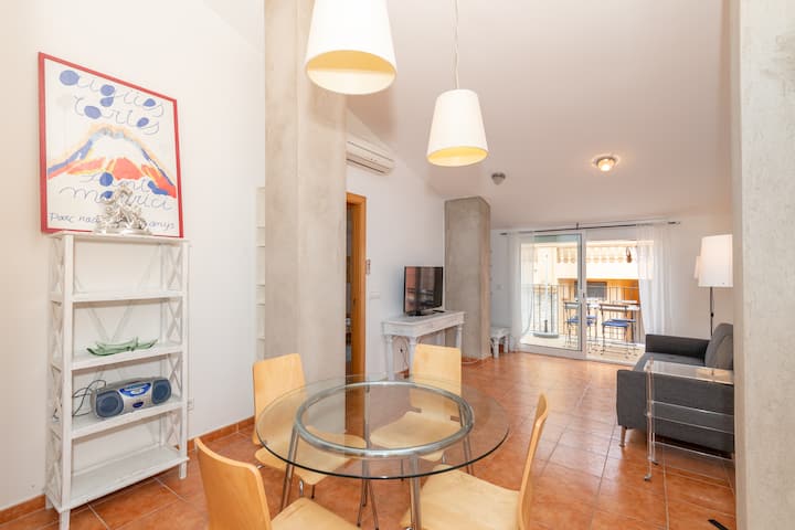 Apartamento Con Aparcamiento En El Centro De Begur - Tamariu