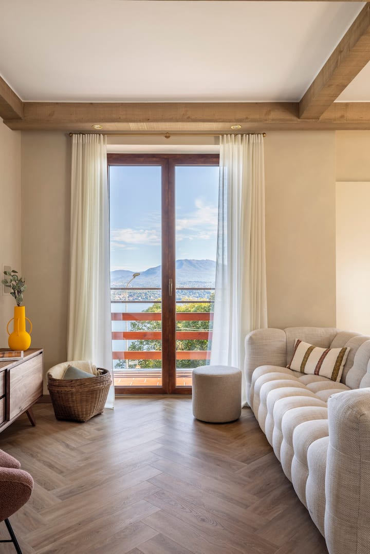 Design Apartment With Lake View And Private Garden - Stresa