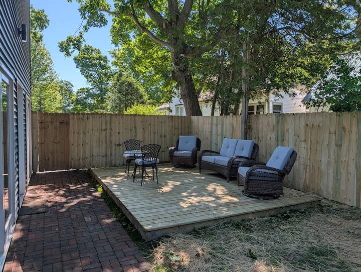 New!  The Glarum Apartment - Super Cute With A/c! - Frankfort