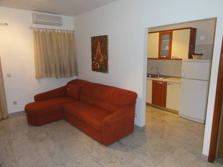 A-27728-c Appartement D'une Chambre Avec Air - Rakalj