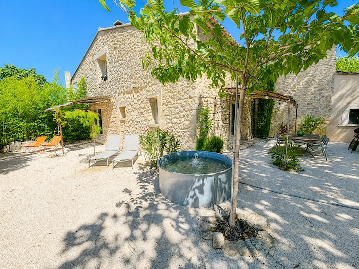 Gîte Dans Mas Provençal Extérieur Et Tankpool - L'Isle-sur-la-Sorgue