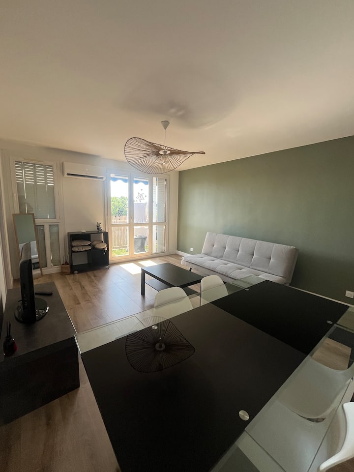 Appartement T3 En Résidence Sur Avignon. - Vedène