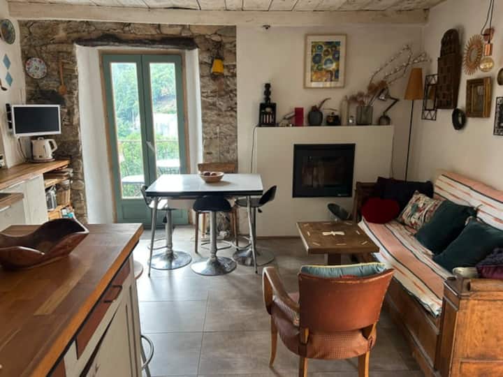 Maison Typique De Village Déco Et Charme Garantis. - Corse