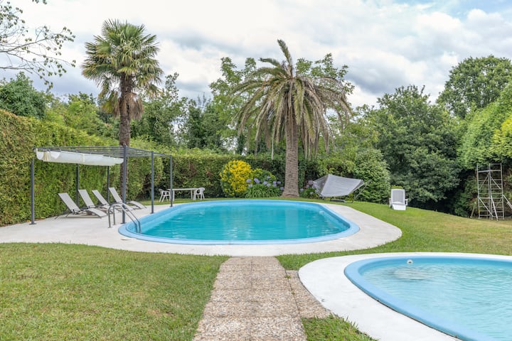 Cabañita Rústica Con Piscinas - A Coruña