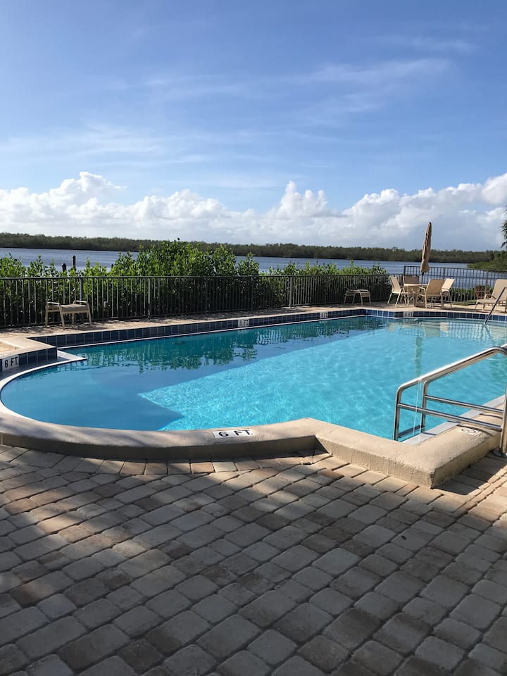 Stylish Beachside Condo W/ Private Boat Slip (55+) - Vero Beach, FL