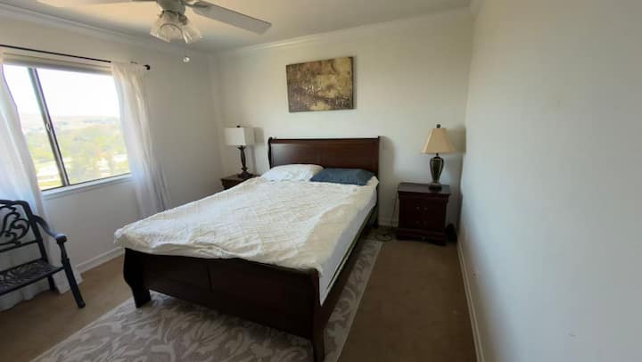 Home In Pomona - Pomona, CA