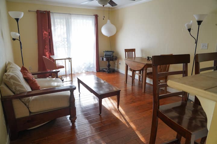Private 1br Condo | Walk To Uf Health/shands - Gainesville, FL