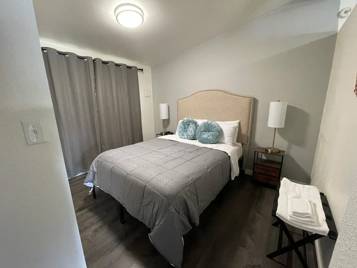 Golden Kent Studio 26 - Kent, WA