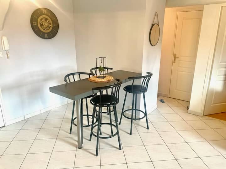 Appart T3 Cosy En Plein Cœur De La Ville Haute - Le Châtellier