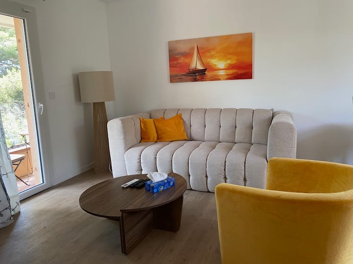 Grand Appartement T2 Vue Mer 150m De La Plage - Cap Estérel