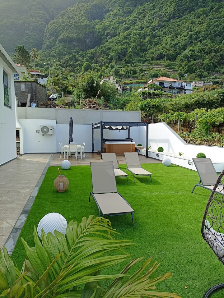 Eva's House - Sao Jorge, Portugal