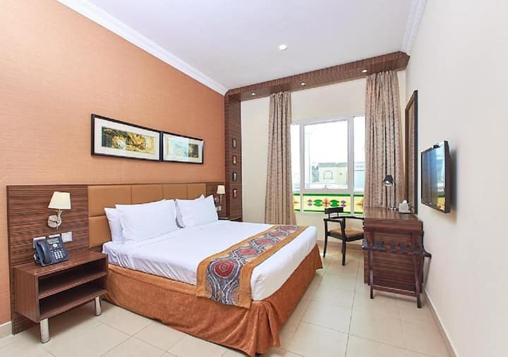 Balcony One Bedroom Apartment Near Public Beach - Ras Al-Khaimah