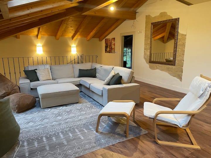 Spacious Two Bedroom Attic Apt. Overlooking Arco - Arco