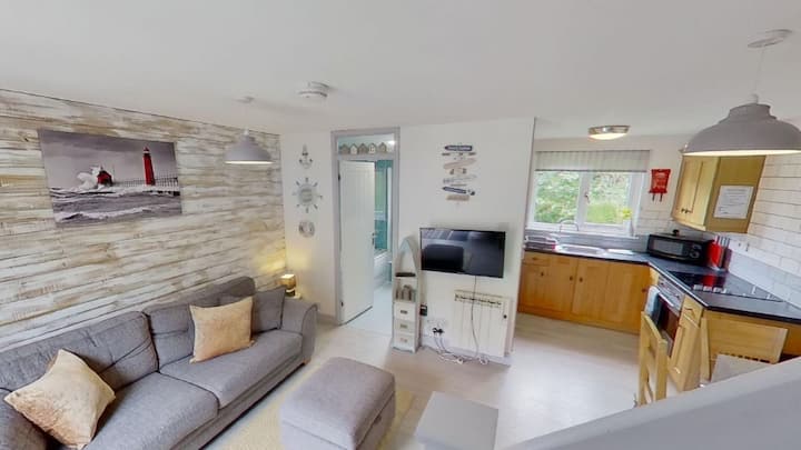 36 Strawberry Hill, Tolroy Manor - St Ives