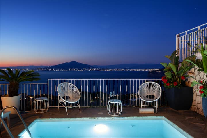 Spacious Sorrento Villa | Pool, Jacuzzi & Sea View - Sorrento, Italy
