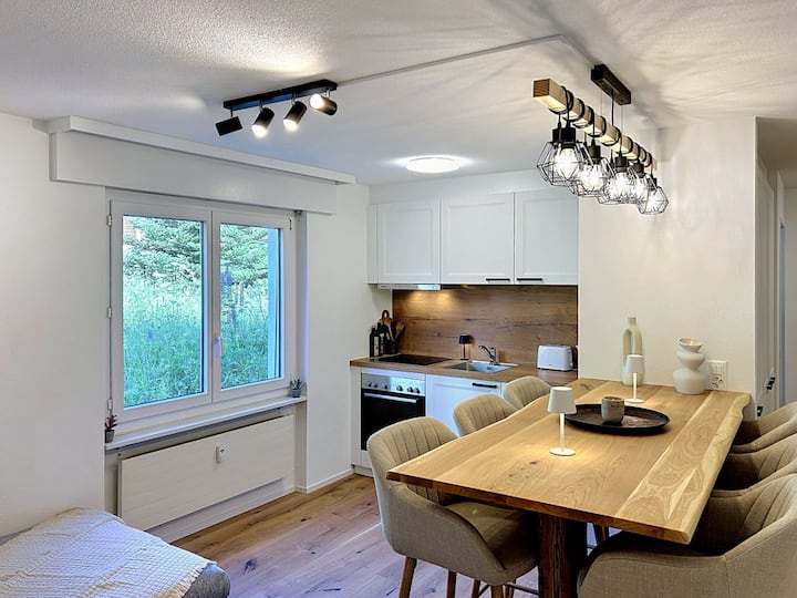 Balmi Mountain Apartment - 2br - Sleeps 6 - Saas-Grund