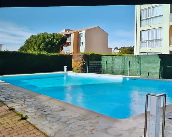 Studio Avec Piscine Partagée Et Parking Privé - Sanary-sur-Mer