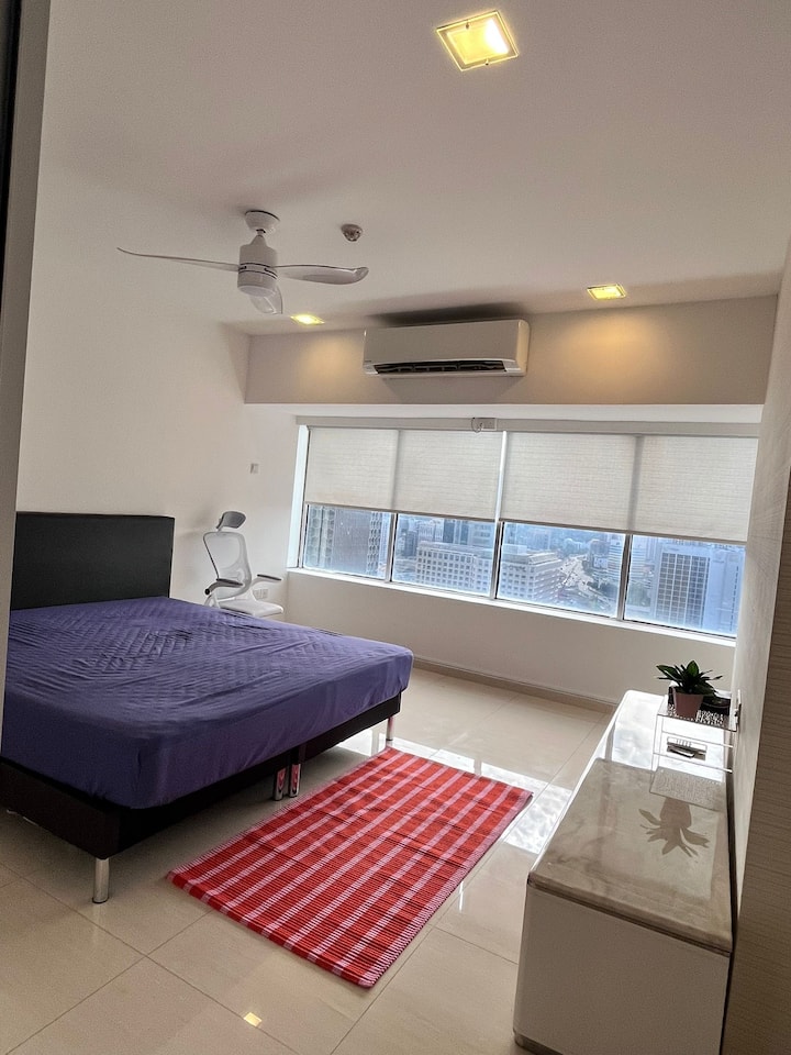Spacious Master Room @ Central Bugis - Novena
