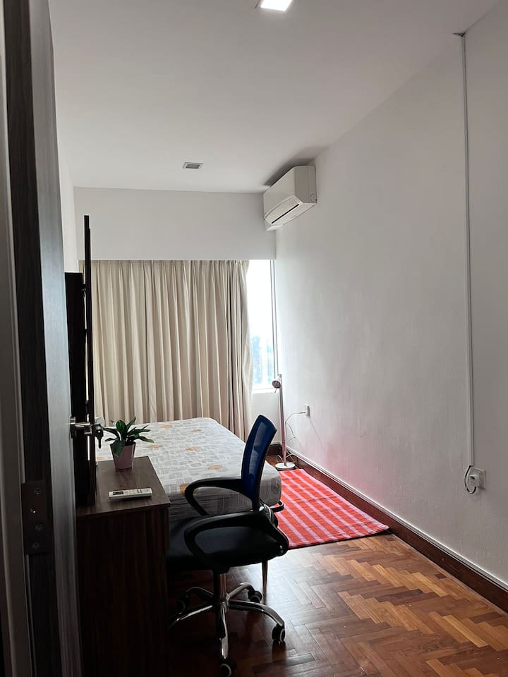 Clean Common Room @ Central Bugis - Novena