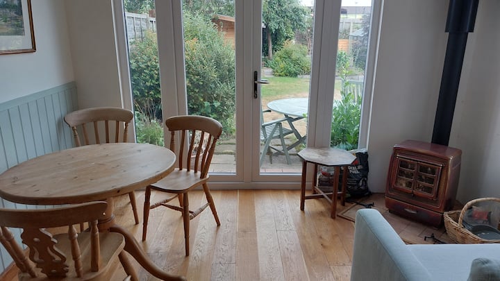 Spacious Little House With Garden - Burnham Market