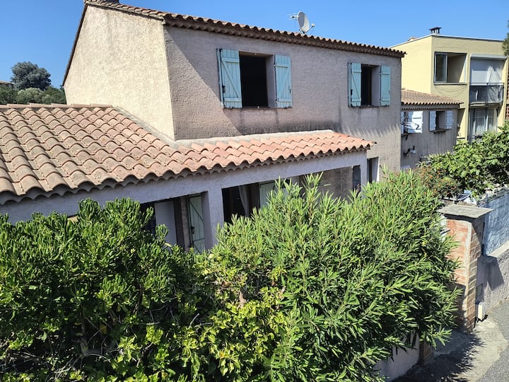 Maison Style Provençal Proche De Toutes Commodités - Cogolin