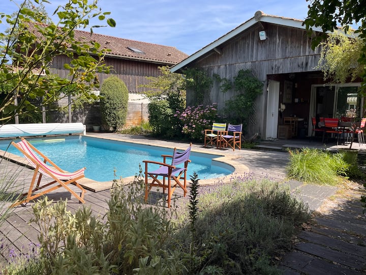 Jolie Dépendance Au Bord De La Piscine - Aquitaine