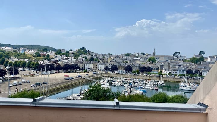 Balcon Avec Une Vue Magnifique Sur Le Port - Douarnenez
