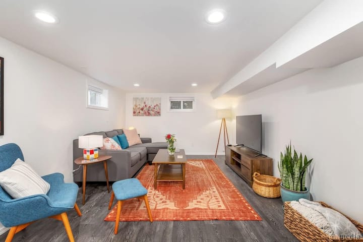 The Fantastic Fargo Flat - Irving Park Oasis - Portland, OR