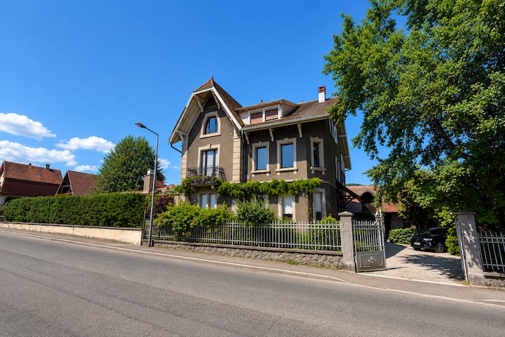 Maison Spacieuse Rénovée à Neuf Pour 15 Personnes. - Lapoutroie