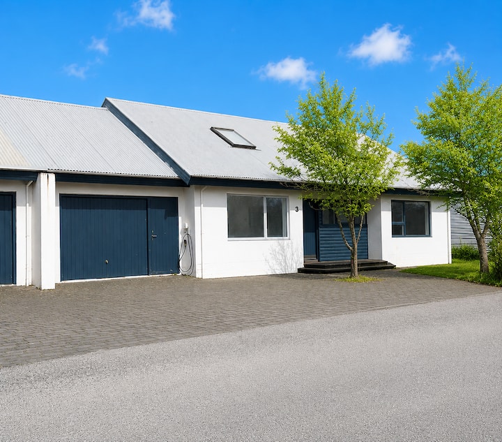 Big Family Home In The Heart Of Selfoss - Selfoss